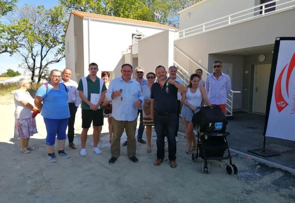 La Chaize-le-Vicomte. Remise de clés de dix logements Vendée Habitat ...