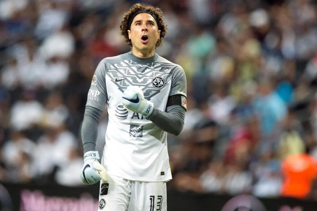 VIDÉO. Football : Jack Grealish et Guillermo Ochoa en viennent aux ...