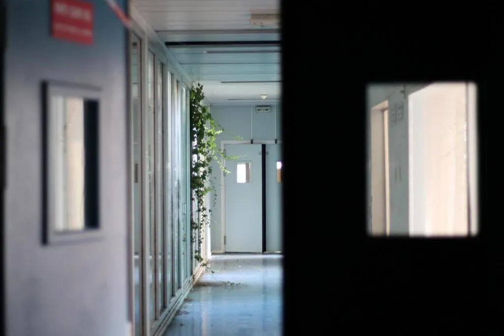 Caen. Seize agents du CHU font revivre l’hôpital CHR Clemenceau - Caen ...