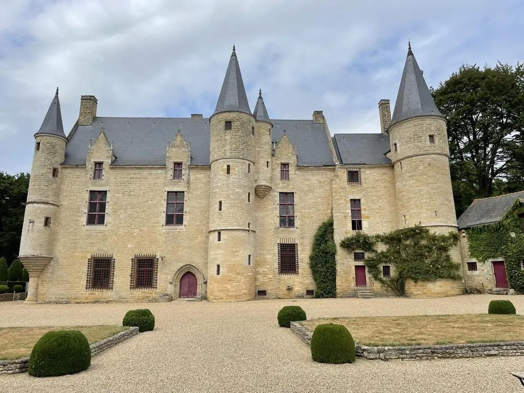 Le Quiou. Le château de Hac, joyau d’architecture médiévale - Lorient ...