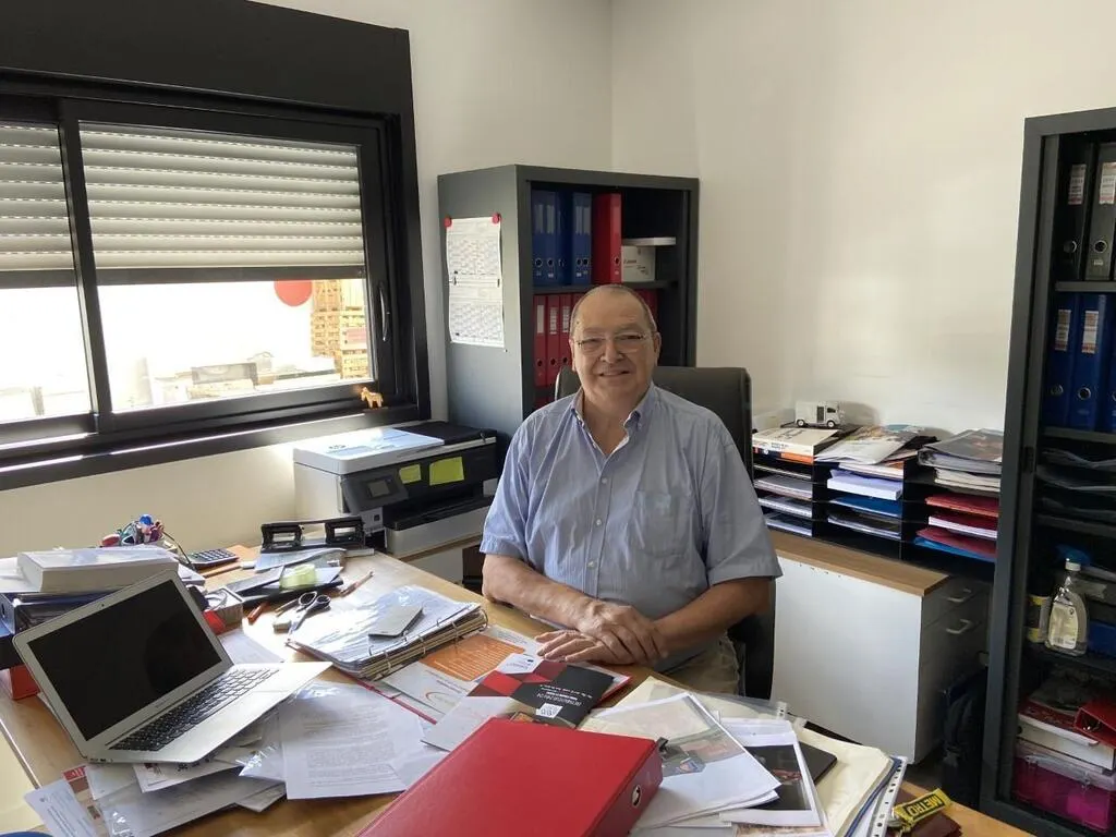 Près de Cholet. Jacques Mary, l’inventeur du distributeur de baguettes ...