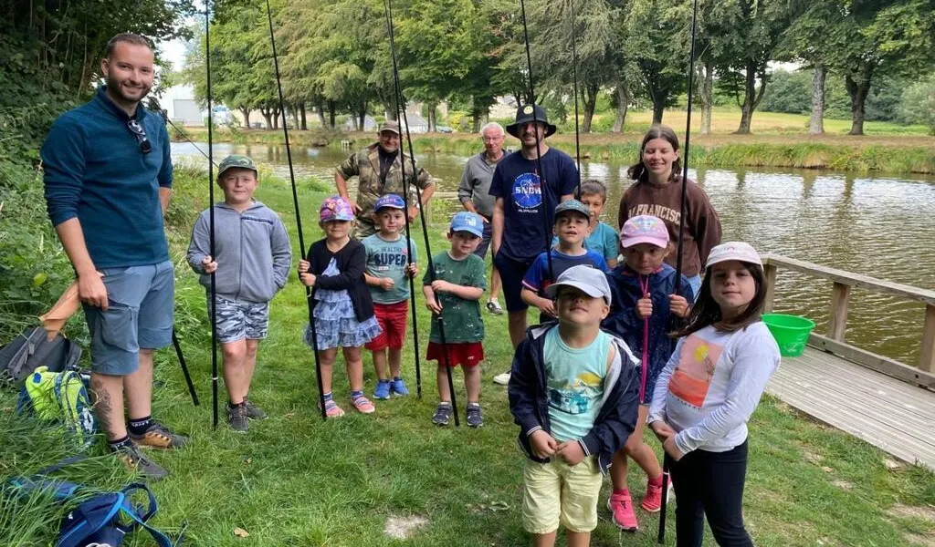 Corlay. Les enfants du centre de loisir s’initient à la pêche - Saint ...