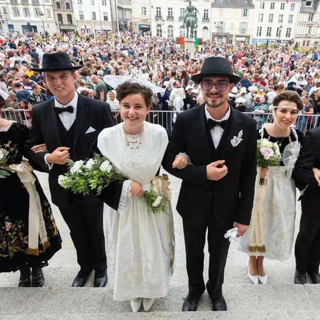 Vannes. La foule des grands jours pour acclamer la reine d’Arvor ...