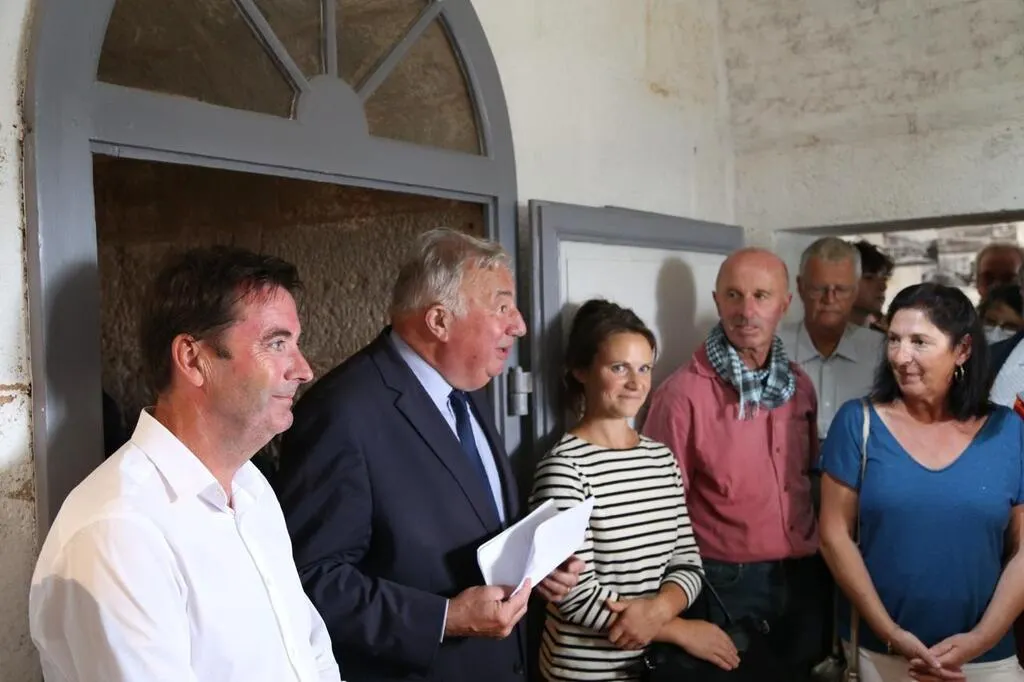Île-de-Batz. En hommage à Guy Cabioch, une salle du musée du phare ...