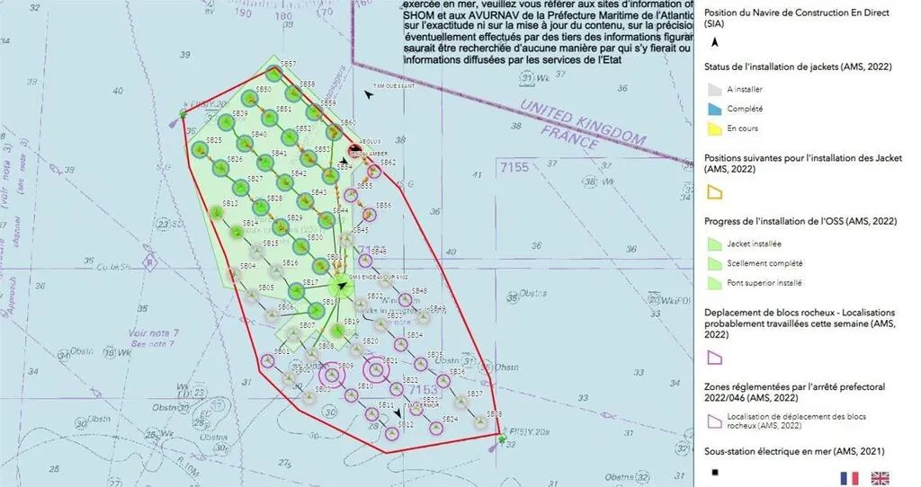 Parc éolien en baie de Saint-Brieuc. 24 des 62 fondations ont été ...