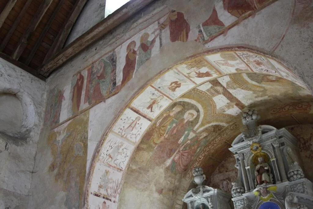 À Laval, les fresques exceptionnelles de la chapelle de Pritz - Laval ...