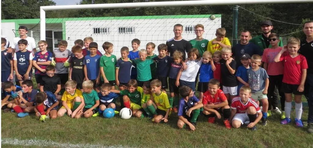 Notre-Dame-des-Landes. Les jeunes s’initient au football au stade Notre ...