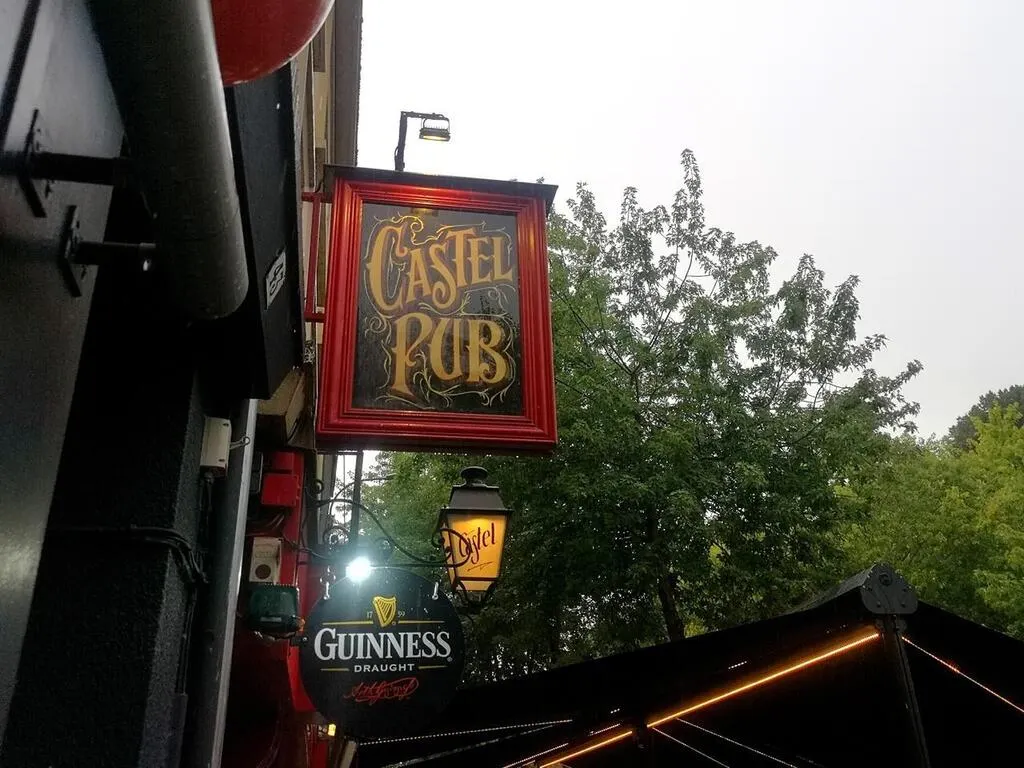 Le Castel pub, bar incontournable de Saint-Lô, va changer de visage ...