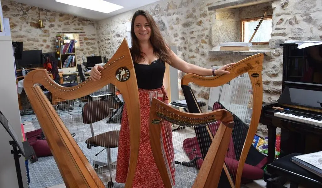 Averton. La musicienne Cécile Branche a plus d’une corde à sa harpe - Laval.maville.com