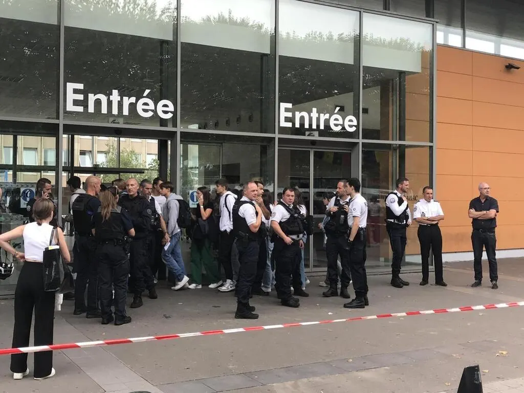 Une enseignante agressée au couteau au lycée Malherbe de Caen : un ...