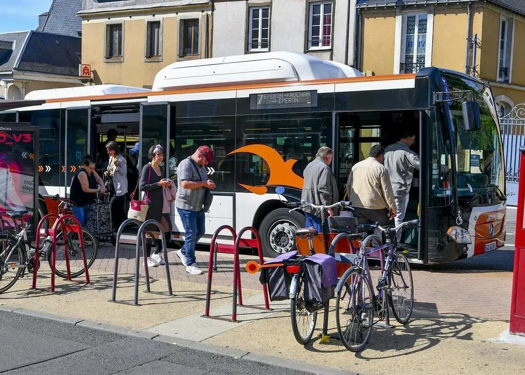 « On paye un service qu’on n’a pas ! » : trafic des bus au ralenti au ...
