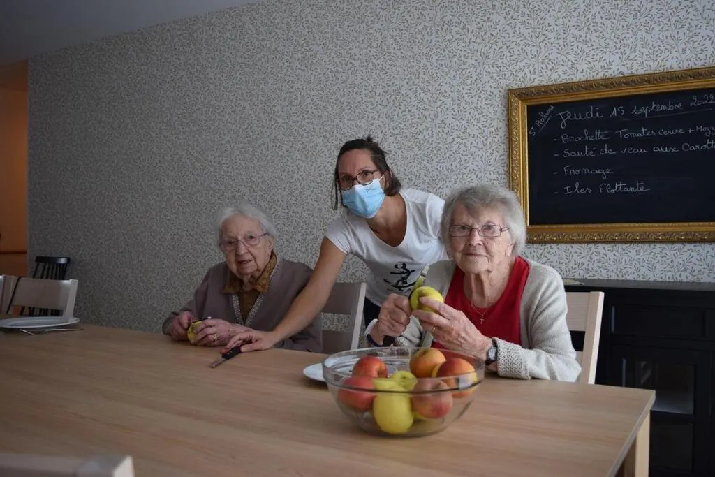 REPORTAGE. « J’aime l’ambiance » : Madeleine Malinge, 99 ans, raconte ...