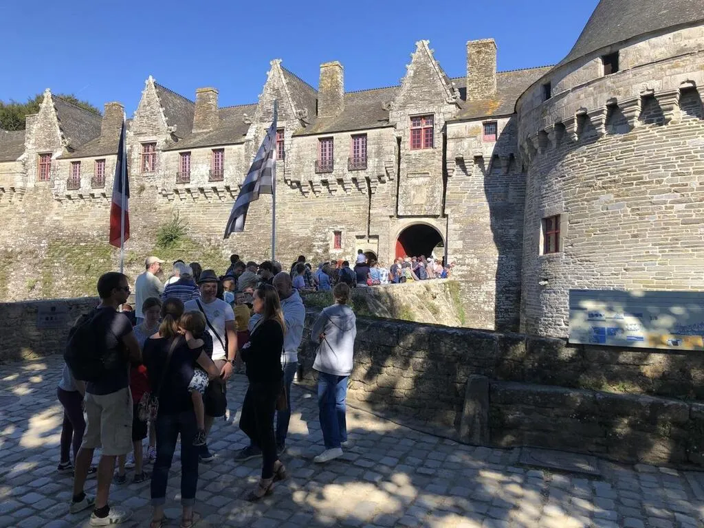 EN IMAGES. À Pontivy, deux jours aux couleurs du Moyen Âge au château ...