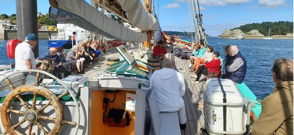 Lézardrieux. Les visiteurs à la découverte de La Nébuleuse - Saint ...