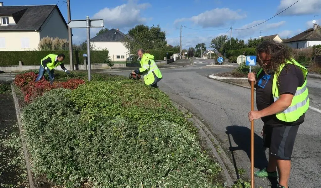 La Bazoge-Montpinçon. La Journée citoyenne, des travaux et de la ...