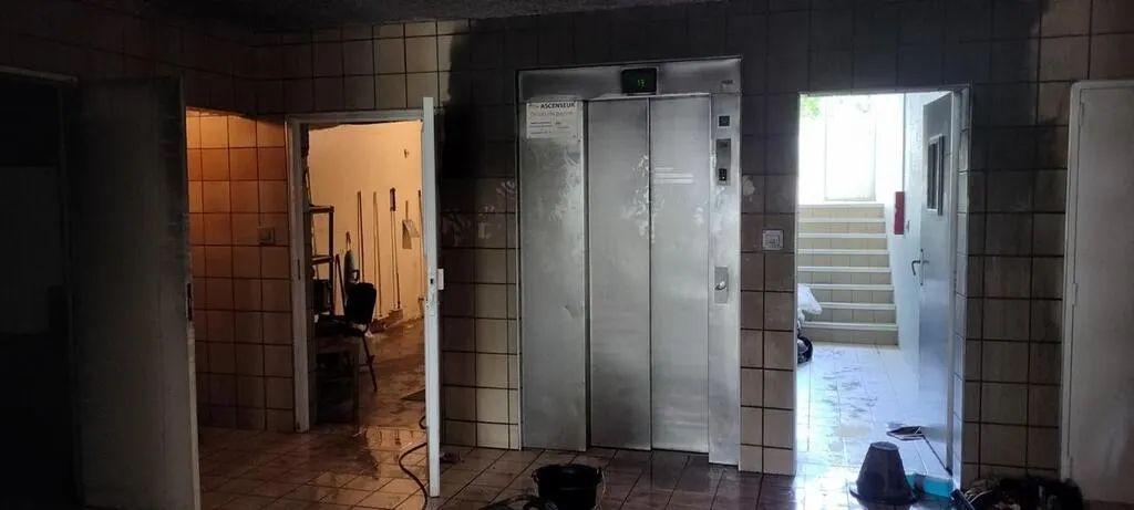 La Roche-sur-Yon. Un incendie suspect dans le hall d’un immeuble ...