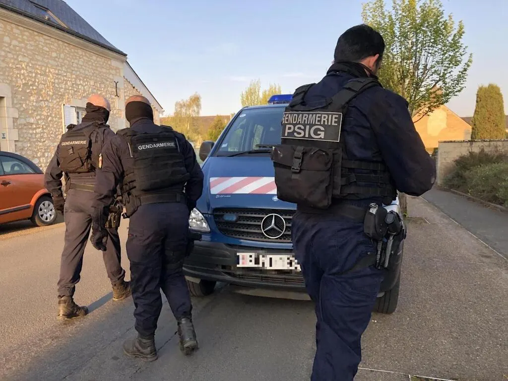 Un coup de feu sur une petite route : trois hommes interpellés - Le Mans.maville.com