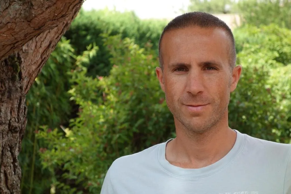 À Saint-Germain-en-Coglès, il organise un atelier de survie en pleine ...