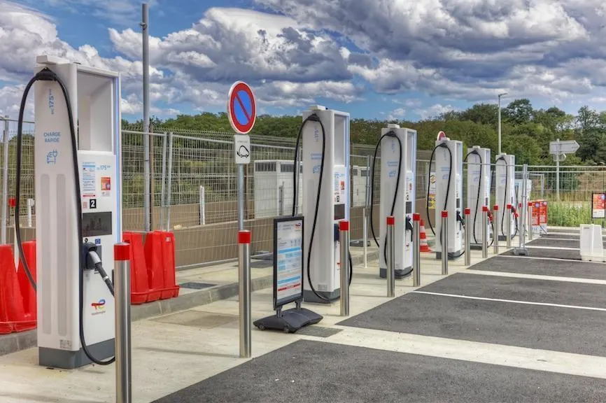 Sarthe. Des bornes électriques haute puissance disponibles à la station Sargé-Le Mans Nord - Le ...