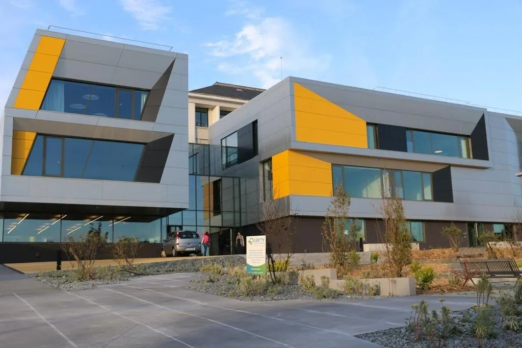 À Laval, cinq choses à savoir sur Le Quarante, qu’Emmanuel Macron ...