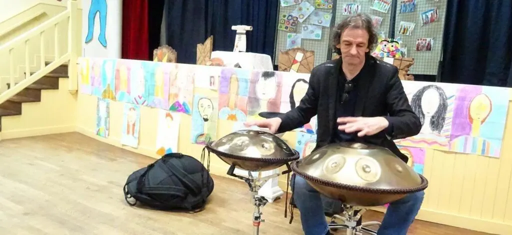 Saint-Macaire-du-Bois. Le handpan, un instrument méconnu - Angers ...