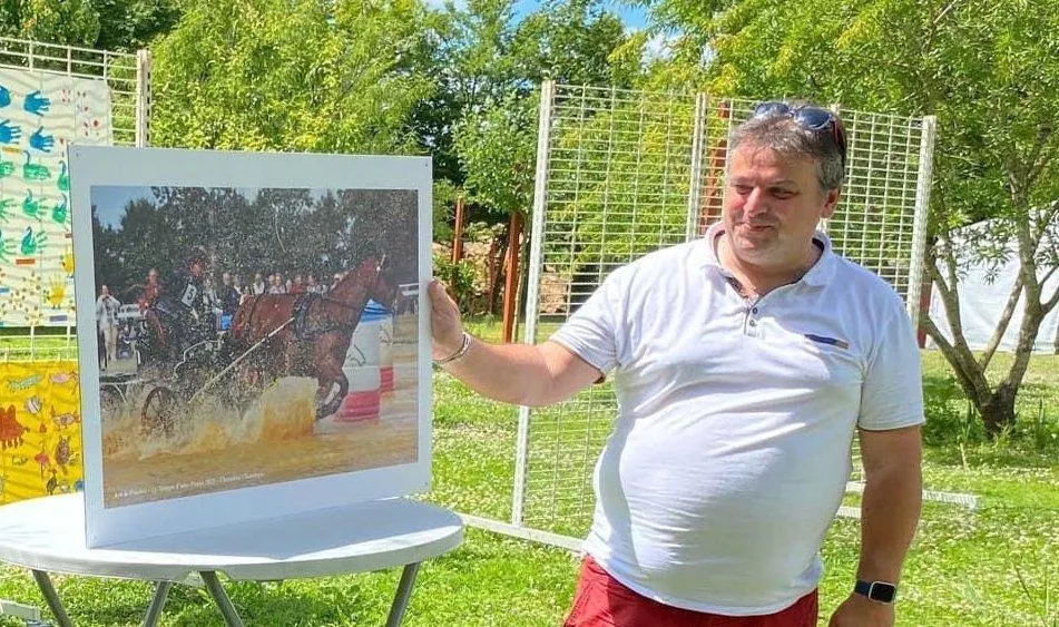 Mamers. Des photos exposées aux grilles de la mairie - Le Mans.maville.com