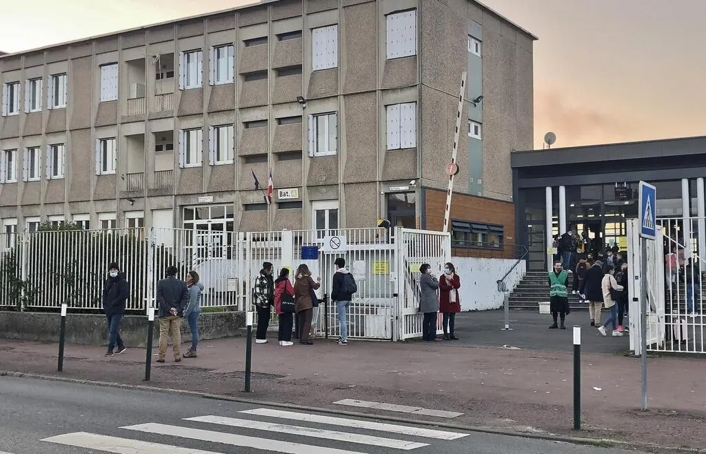 Sablé-sur-Sarthe. Le cross du lycée Raphaël-Élizé reporté à cause de la grève, mardi 18 - Vannes ...