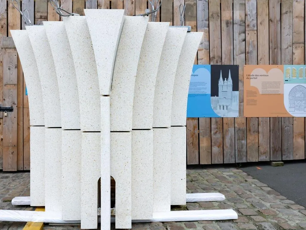 Angers. Au pied de la cathédrale, Kengo Kuma visualise son œuvre ...