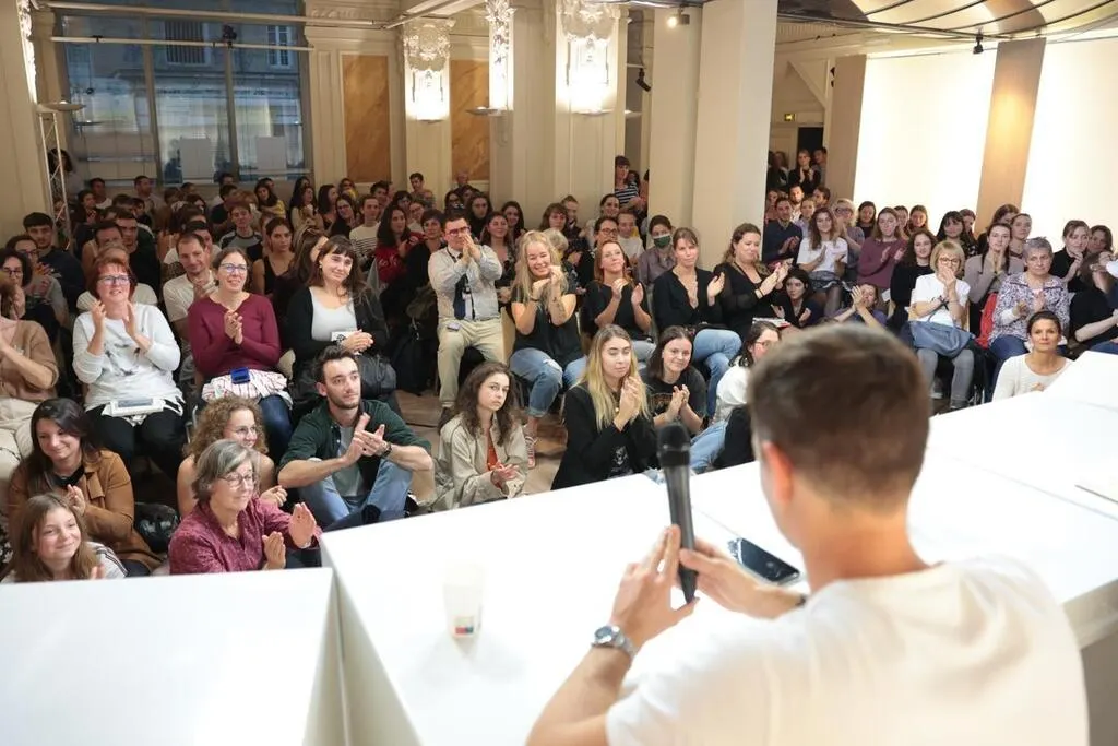 « Il faut encourager chaque geste » : à Rennes, Hugo Clément séduit un ...