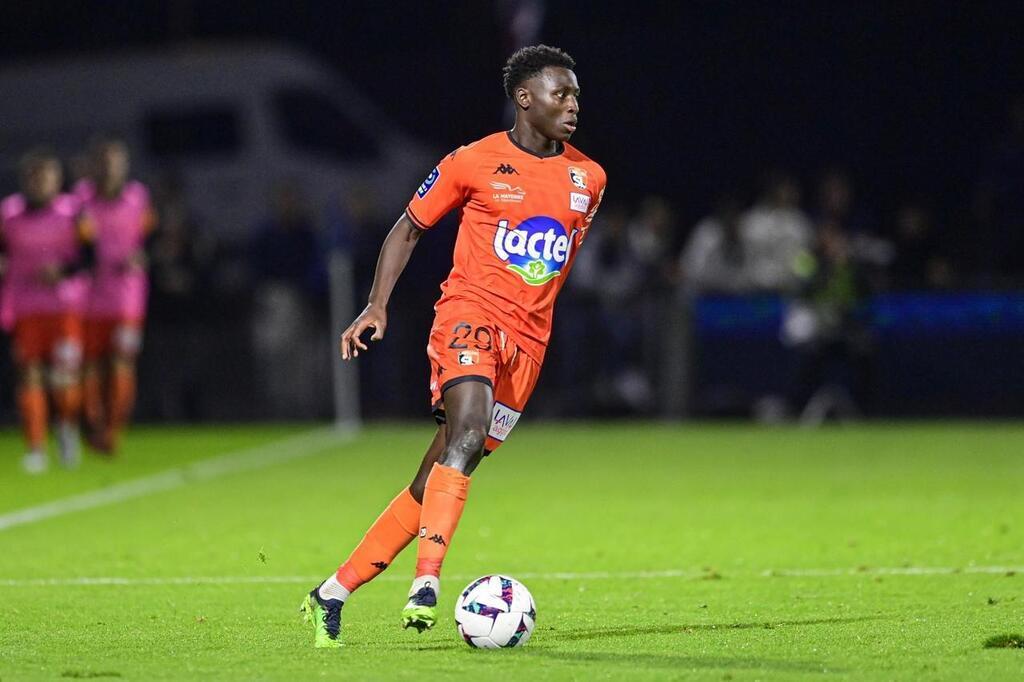 Stade Lavallois Coupe De France 7e Tour Dembo Sylla Surprend Et S