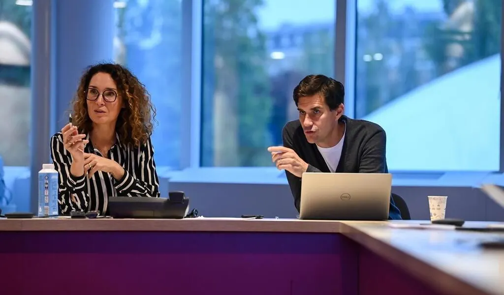 REPORTAGE. Immersion dans les coulisses du journal télévisé de 13 h à TF1 - Rennes.maville.com