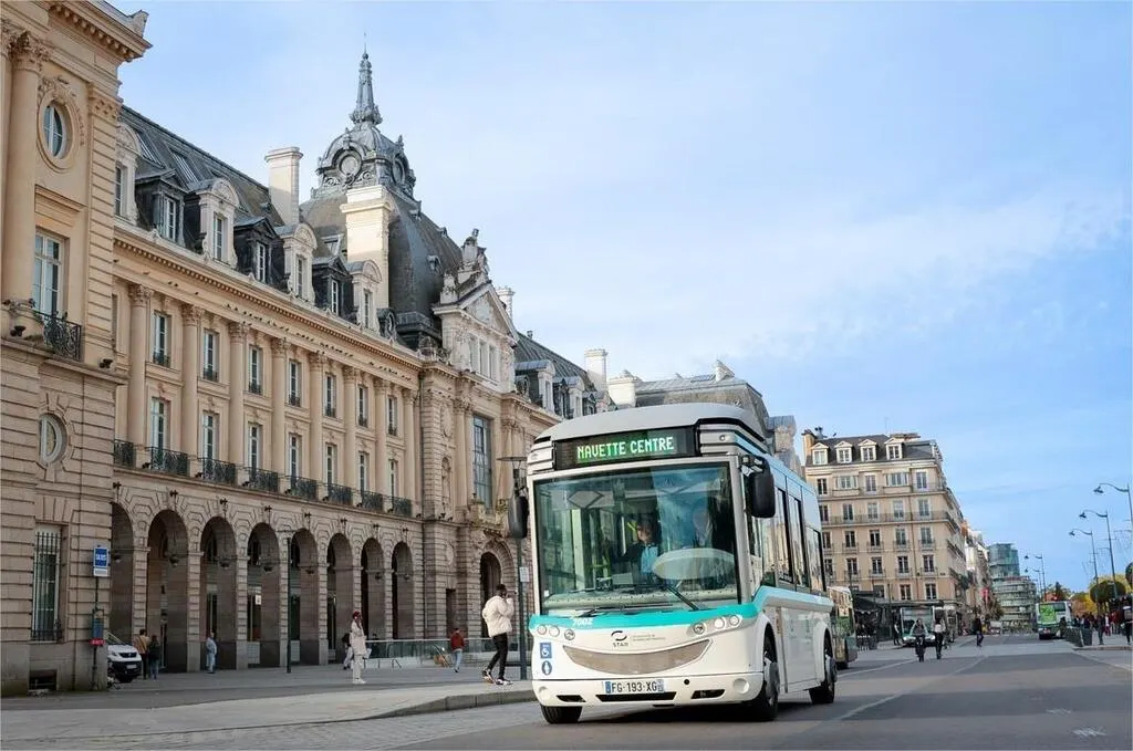 À Rennes, la navette électrique gratuite en service dans le centre ...