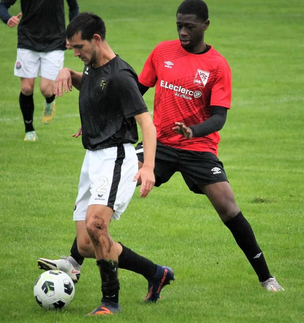 Football. R2 : La Ferté-Bernard a craqué face à Ernée . Sport - Fréjus ...