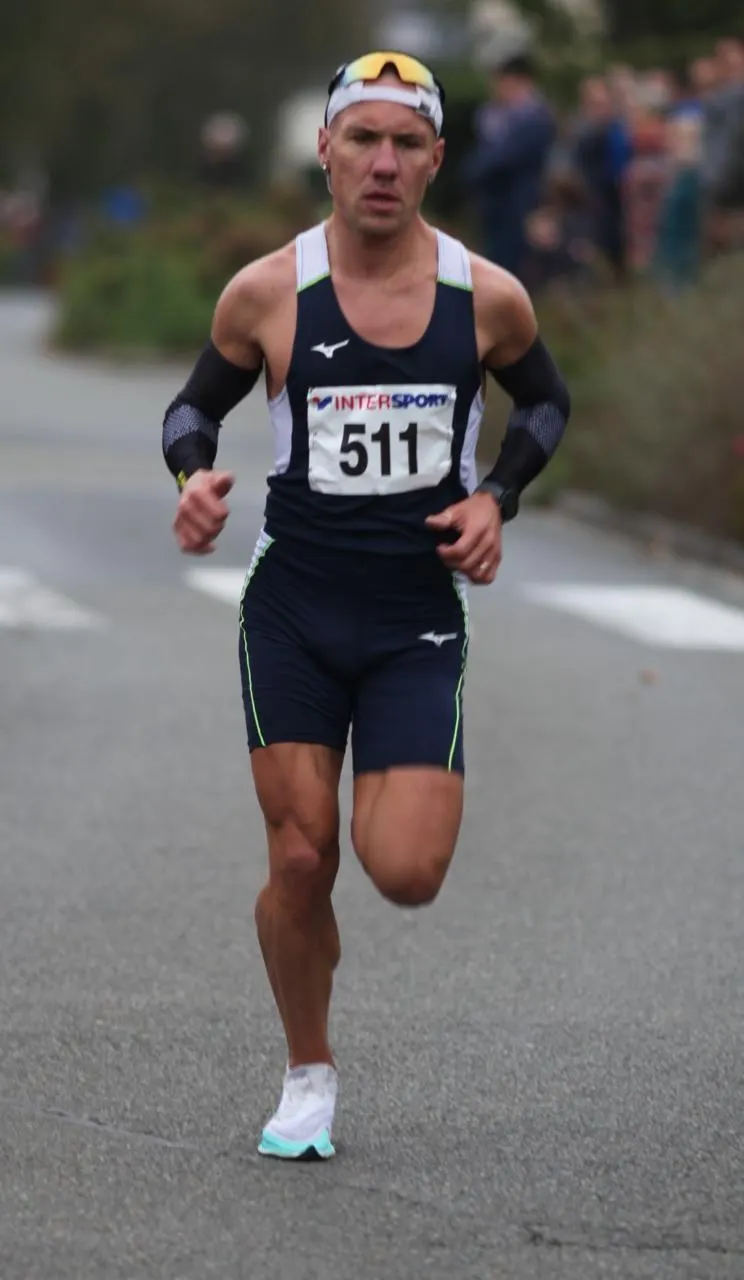 Running. Foulées de Saint-Beaudelle : La fusée mayennaise Anthony Avril ...
