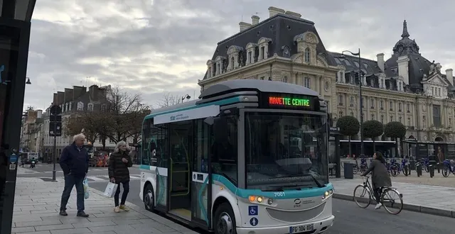 « Ça nous rapproche de chez nous » : la navette électrique du centre ...