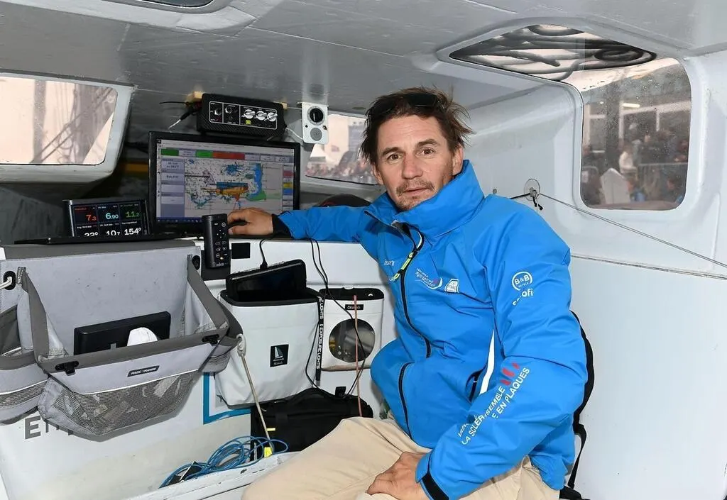 Route du Rhum. À bord avec Thibaut Vauchel-Camus, pris dans la pétole ...