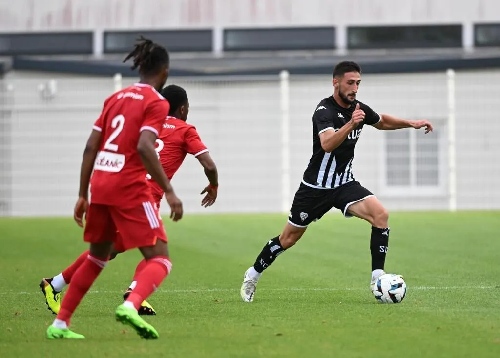 Football. Angers-SCO privé de Ounahi, Boufal, Amadou et Mendy à Lille . Sport - Angers.maville.com
