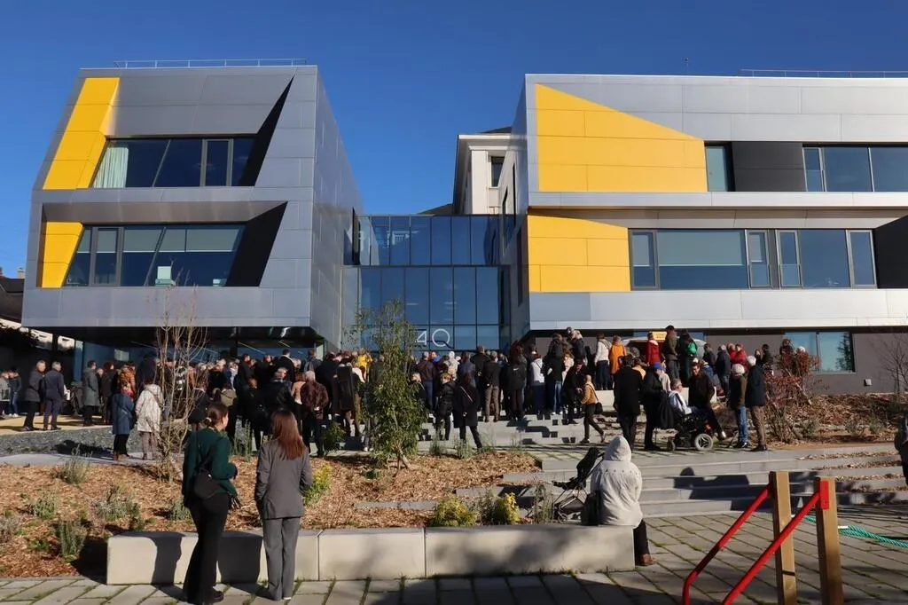 EN IMAGES. À Laval, les premiers visiteurs « impressionnés » par Le ...