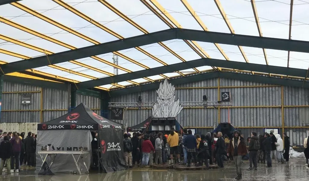 Rennes. Depuis samedi soir, une rave party route de Lorient - Rennes ...