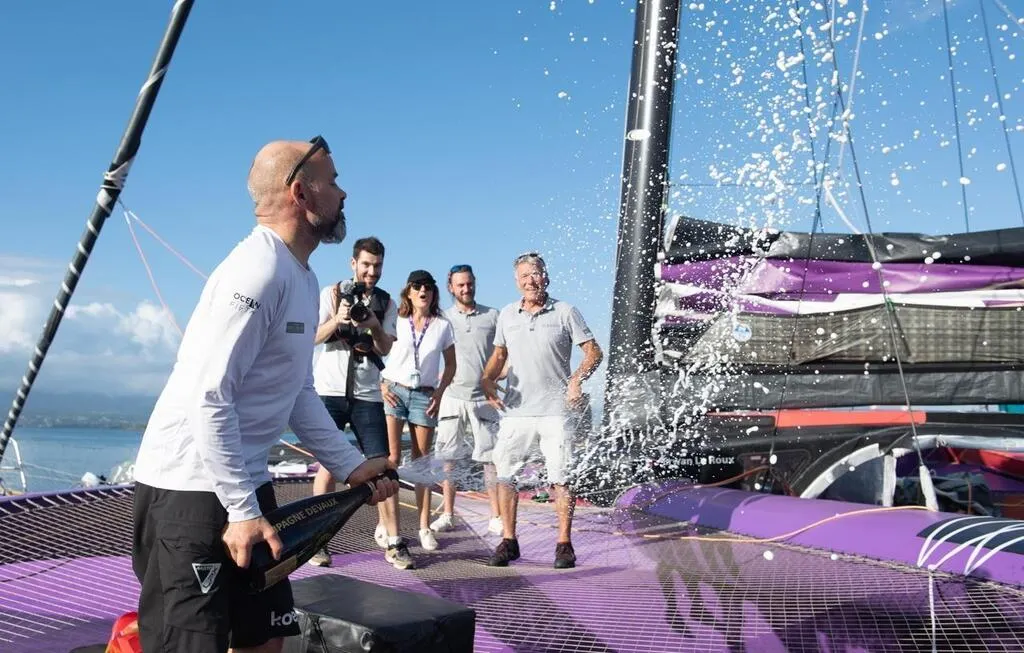 Route du Rhum. Le podium en Ocean Fifty, Le Cléac’h est arrivé… Revivez ...
