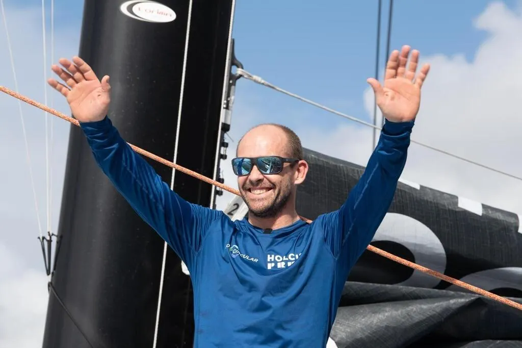 Route du Rhum. « Je suis éclaté, j’ai eu des hallucinations », raconte ...