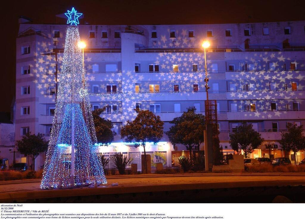 Illuminations de Noël : Rezé mise sur la sobriété et illumine un seul ... Illuminations de Noël : Rezé mise sur la sobriété et illumine un seul ...