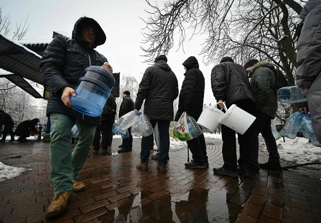 « Venez, on a de l’électricité » : comment on survit dans Kiev, privée ...