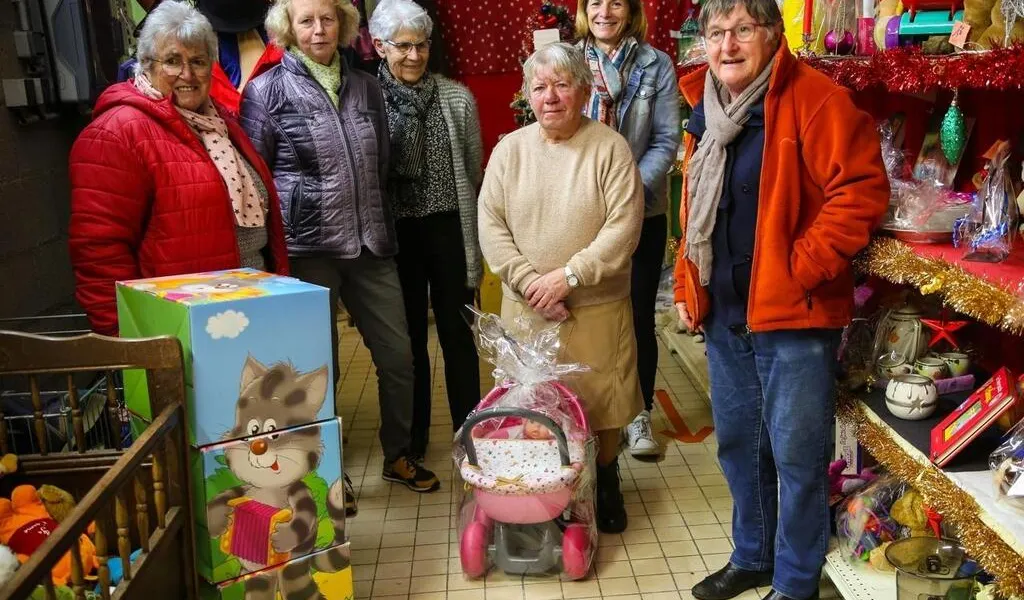 Bannalec. La foule au rendez-vous pour les ventes du Vestiaire - Brest ...