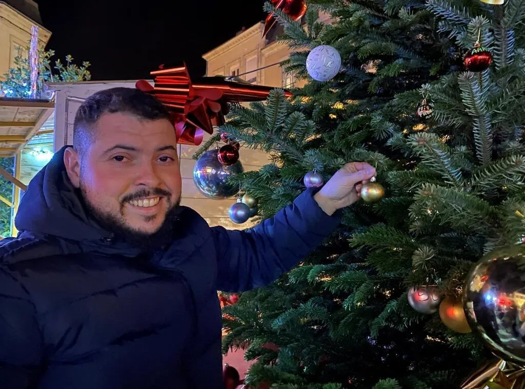 « Ils sont contents de voir le Père Noël » : à La Flèche, les ...