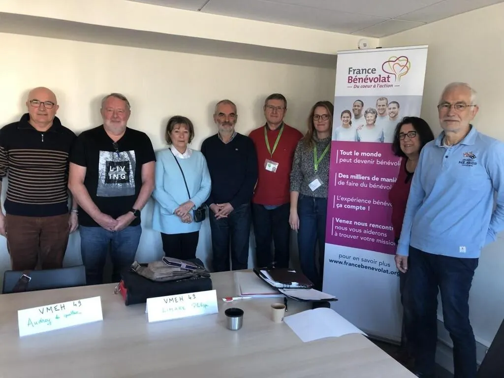 TÉMOIGNAGES. Des bénévoles engagés : en Maine-et-Loire, « on donne mais ...