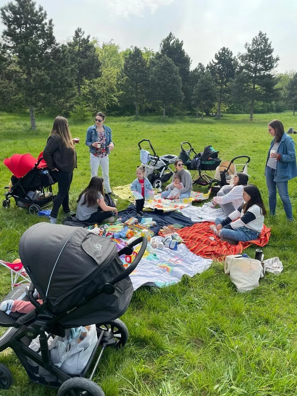 À Angers, le club Poussette ou comment les mamans parlent du post ...