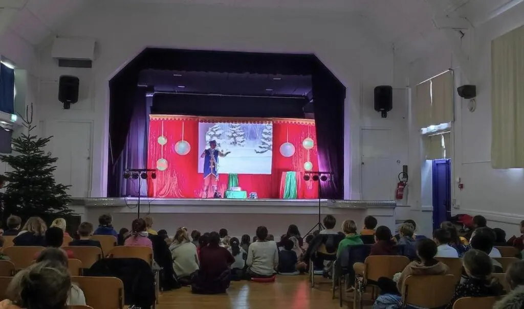 Batz-sur-Mer. Un spectacle de Noël pour les élèves de la commune ...