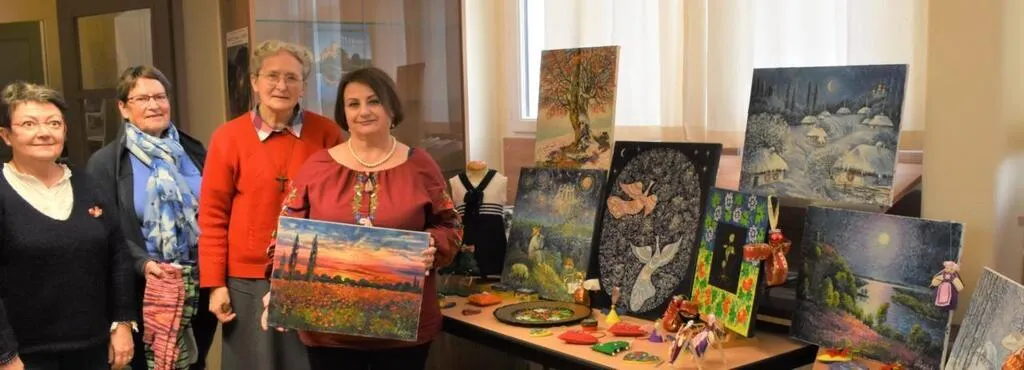 Saint-Pair-sur-Mer. Une artiste peintre ukrainienne expose pour Noël ...