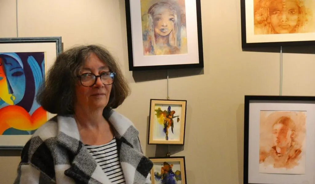 Mamers. Brigitte Colas expose des portraits et de l’abstrait - Le Mans ...